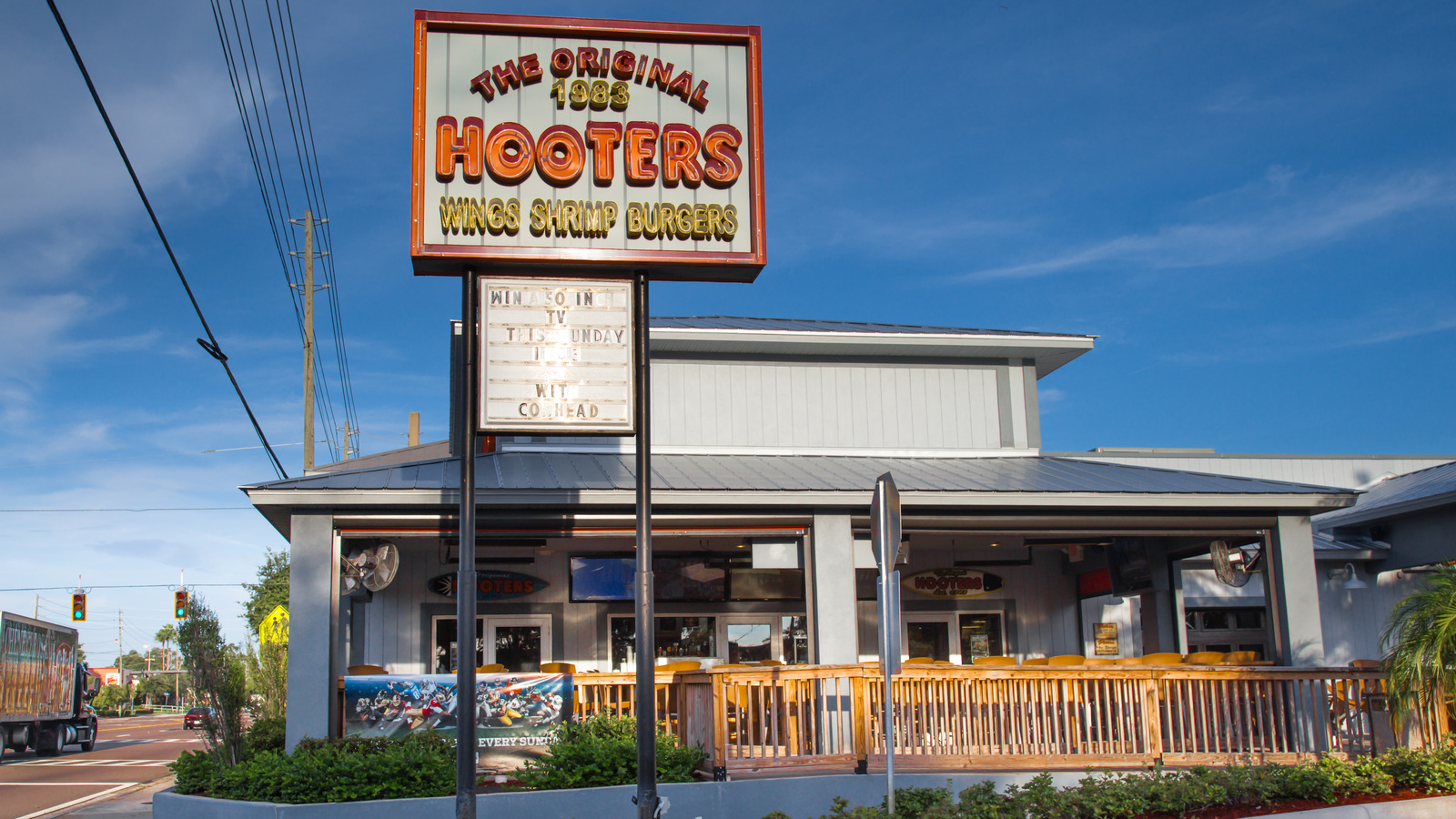 how-hooters-turned-an-april-fools-day-joke-into-a-global-restaurant ...